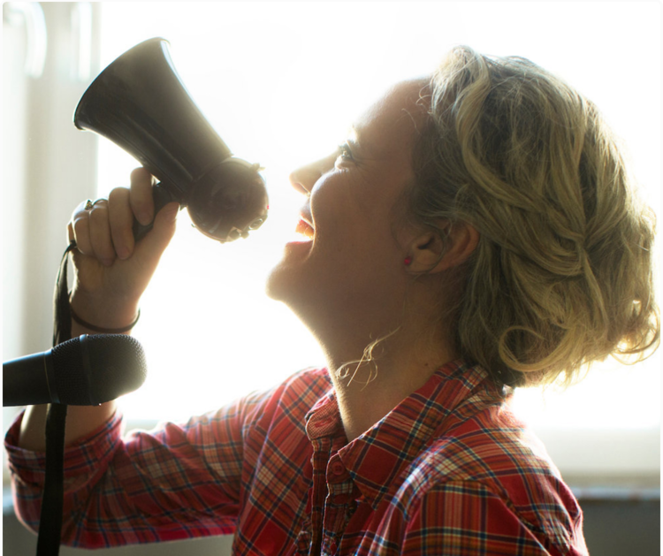 Luister, want ze zingt - Theater M